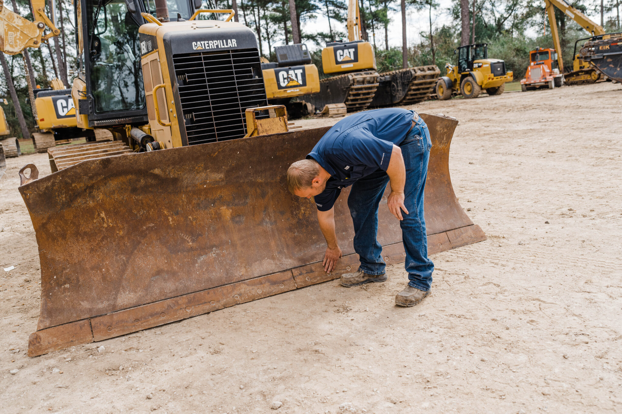 TYPE-TRACK TRACTORS (BULL-DOZER) PRE-INSPECTION - Houston Heavy Machinery